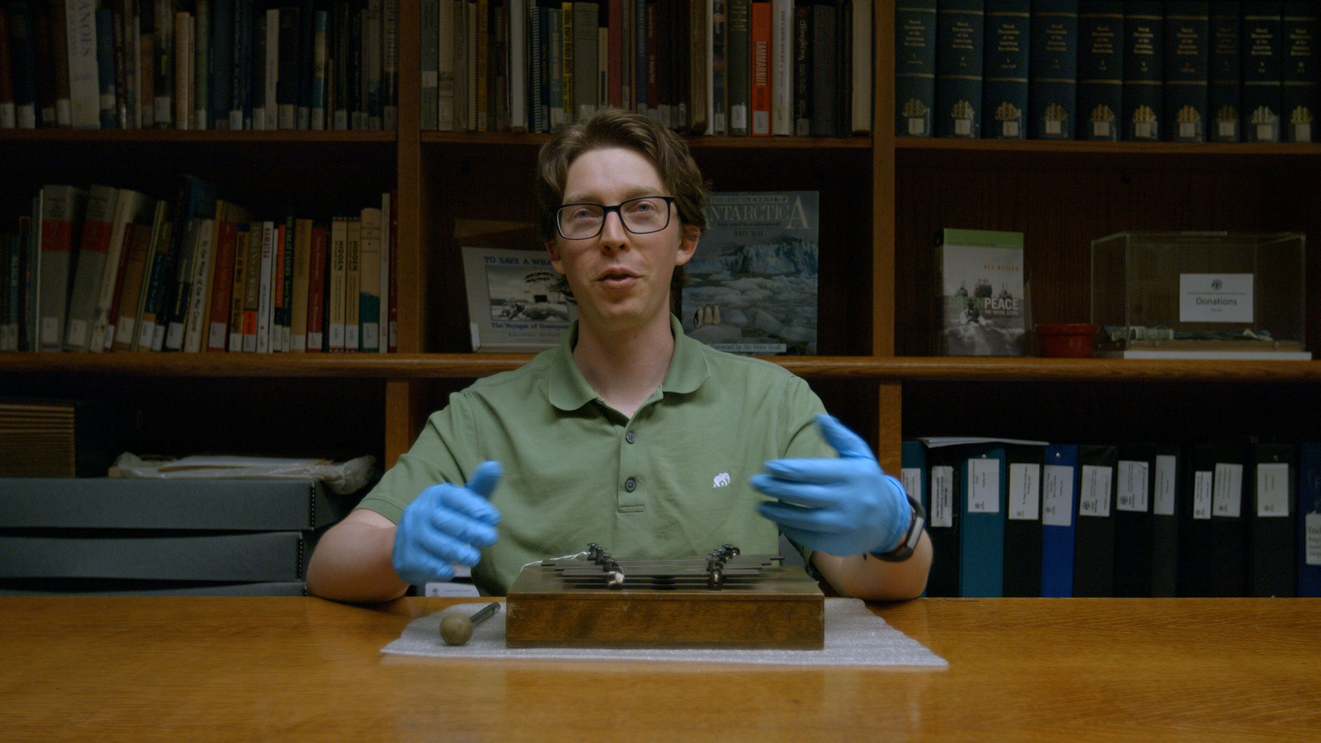 Duncan MacLeod in conversation with Marc Johnson at the VMM